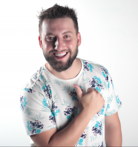 Eros Prado e o (poderoso) humor como profissão - Revista Circuito ...