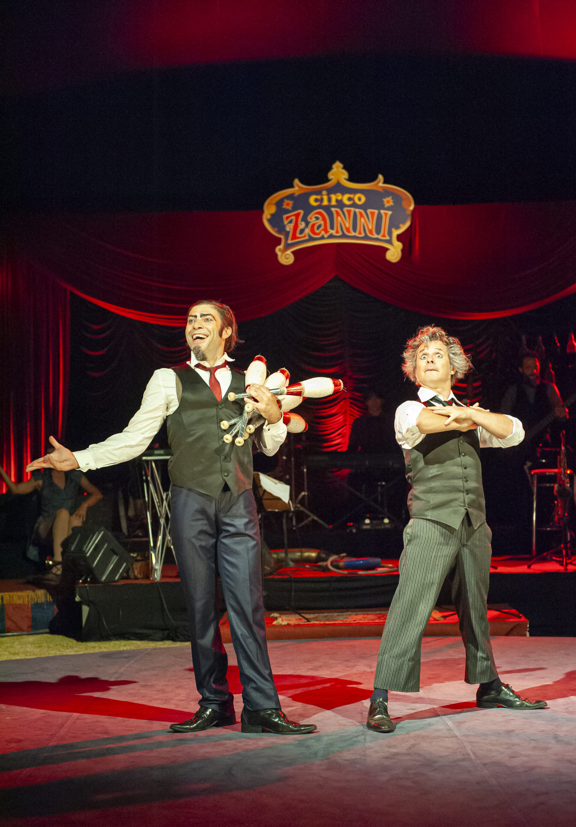 Circo Zanni apresenta seu espetáculo de variedades no final de semana ...